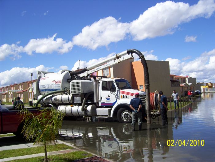 Desazolve de drenajes y fosas septicas, municipales y deprocesos con ...
